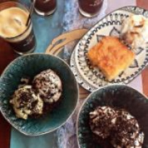 Two Doors Cafe - Brunch Γλυκό Καφές Ηραίο Σάμος