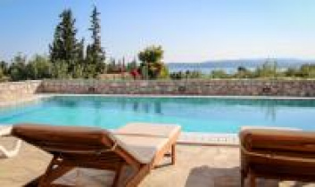 Villa View - Ενοικιαζόμενη Πολυτελής Βίλα Πετροθάλασσα