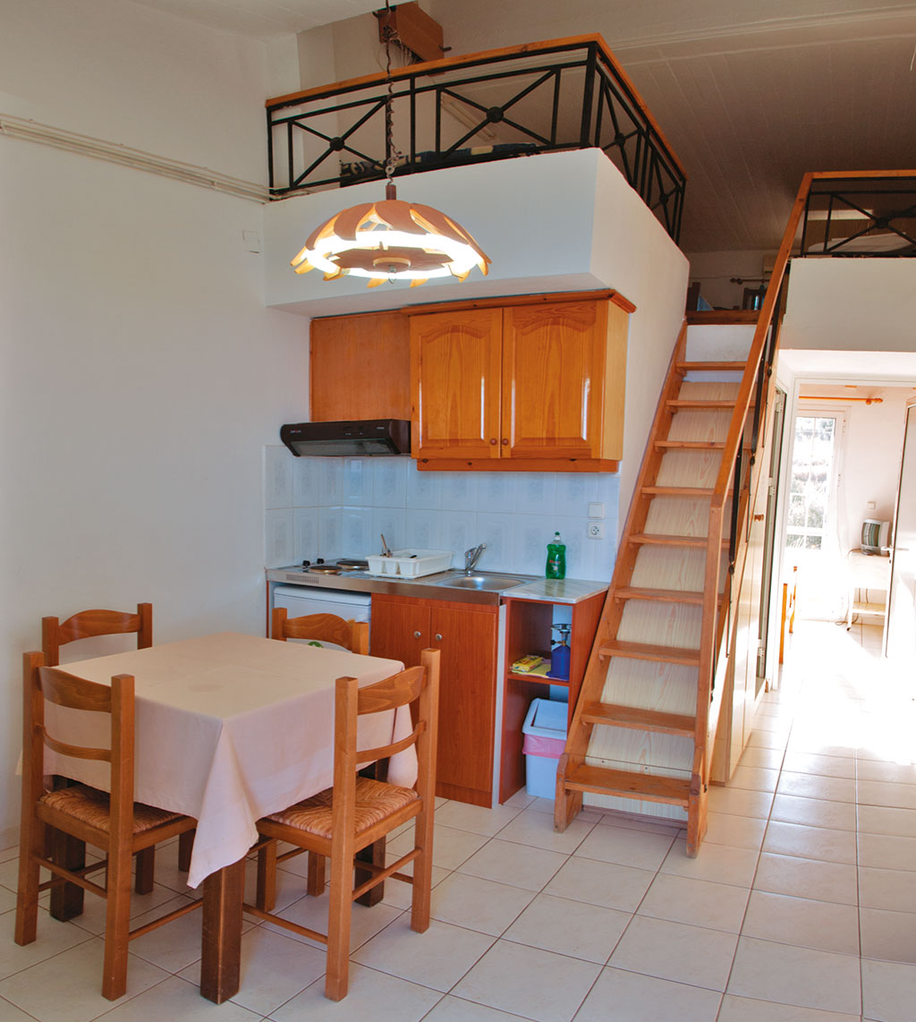 ΓΛΑΡΟΣ STUDIOS - ΕΝΟΙΚΙΑΖΟΜΕΝΑ ΔΩΜΑΤΙΑ ΔΑΙΜΟΝΙΑ