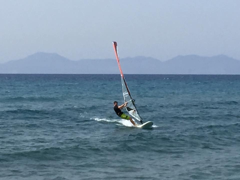 Surfing Bird - Θαλάσσια Σπορ Kite Surf Wind Surf Θεολόγος Ρόδος