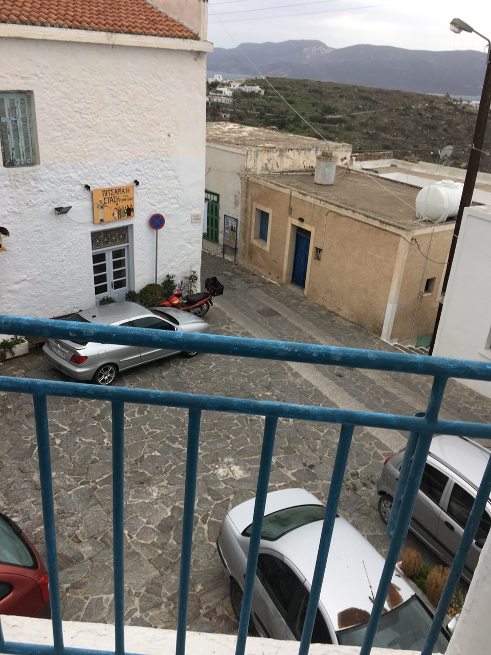 Η Στάση - Ιταλικά Εστιατόρια Τρυπητή Μήλος