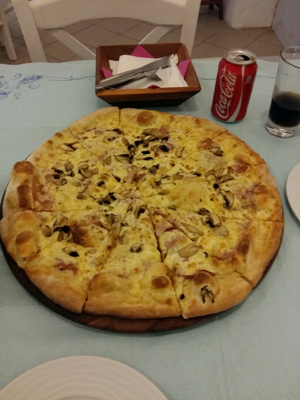 Η Στάση - Ιταλικά Εστιατόρια Τρυπητή Μήλος