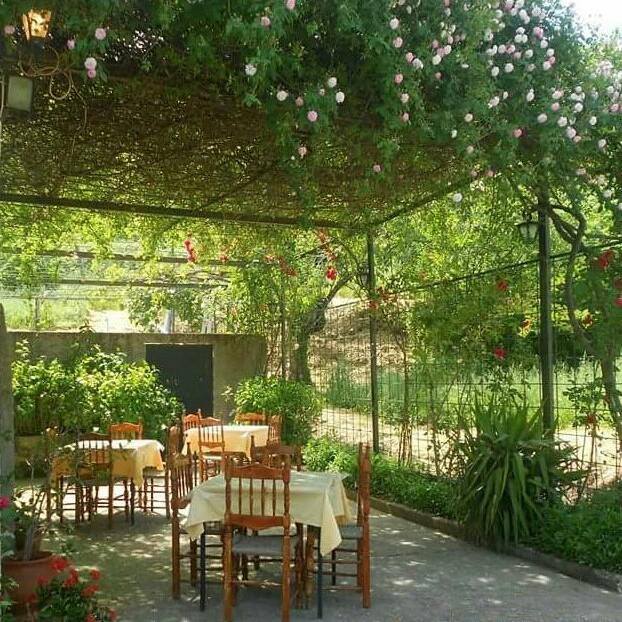 Pikoulianika Tavern - Ταβέρνα Κρεατικά Πικουλιάνικα
