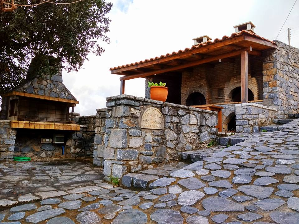 Αρκαδιανή - Παραδοσιακά Προϊόντα Ψάρι Τρικολώνων