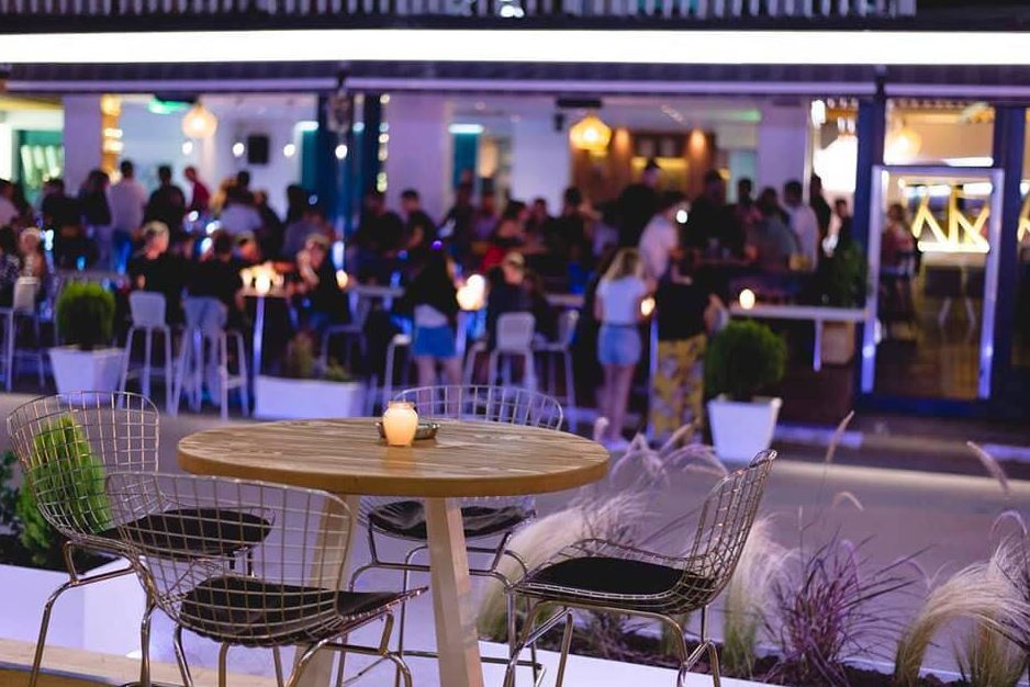 Deja Vu Cafe Bar