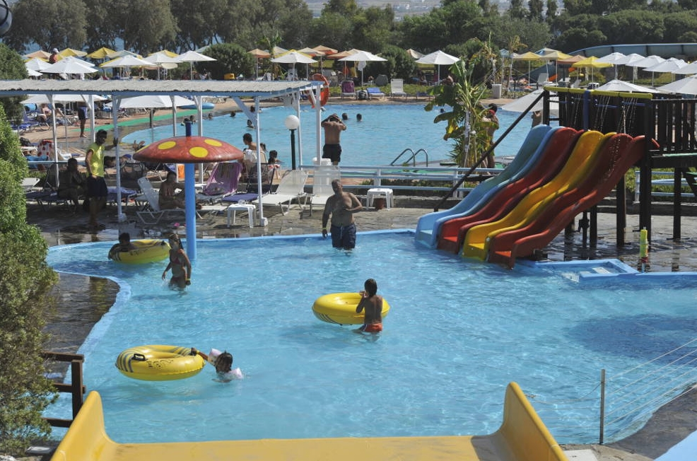 Aqua Paros Water Park - Θαλάσσιο Πάρκο Νεροτσουλήθρες Πάρος
