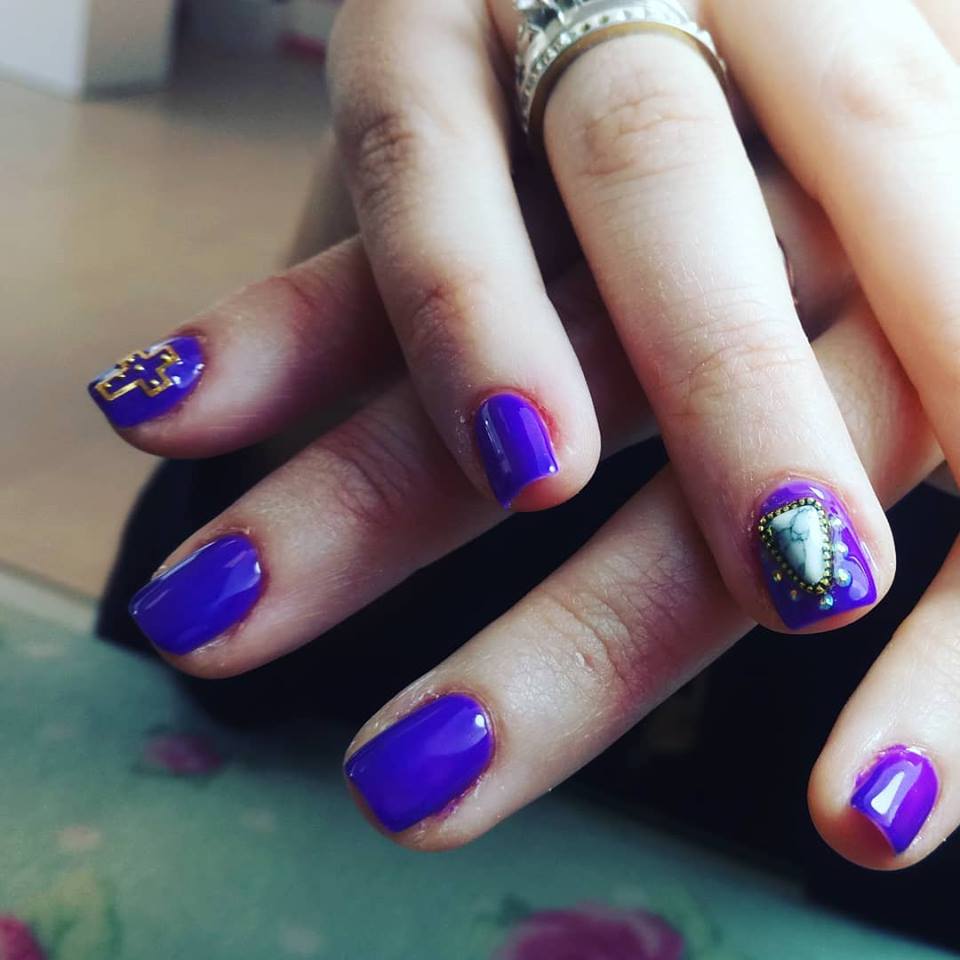 Glow Nails Beauty Bar - Μανικιούρ Πεντικιούρ Ερέτρια