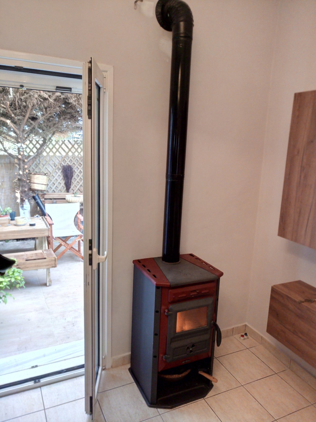 Handmade Mike - Σιδηροκατασκευές Ξυλόσομπες Κάγκελα Κως