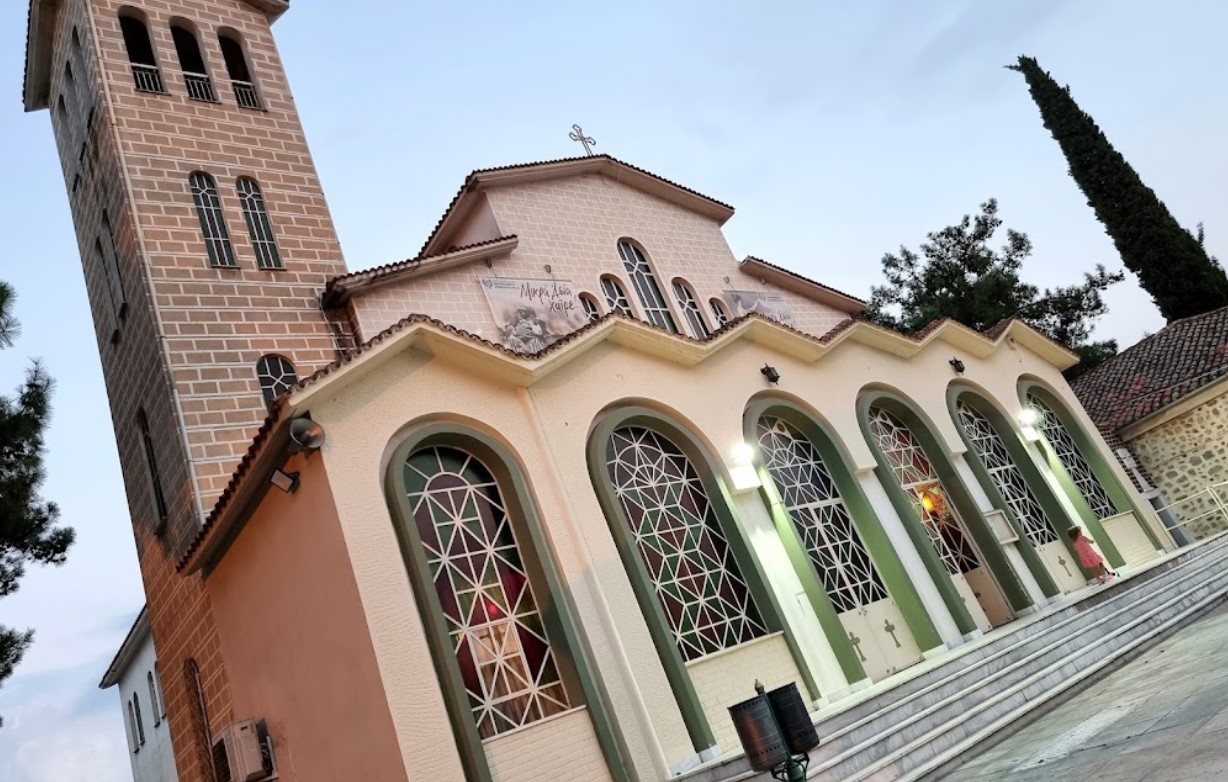Ιερός Ναός Αγίου Δημητρίου Και Αγίων Αναργύρων Διαβατών