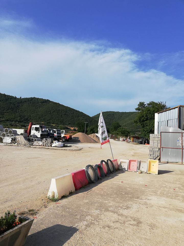 Οικοδομικά Υλικά Παπουτσής - Χρώματα Μεγάλη Παναγιά