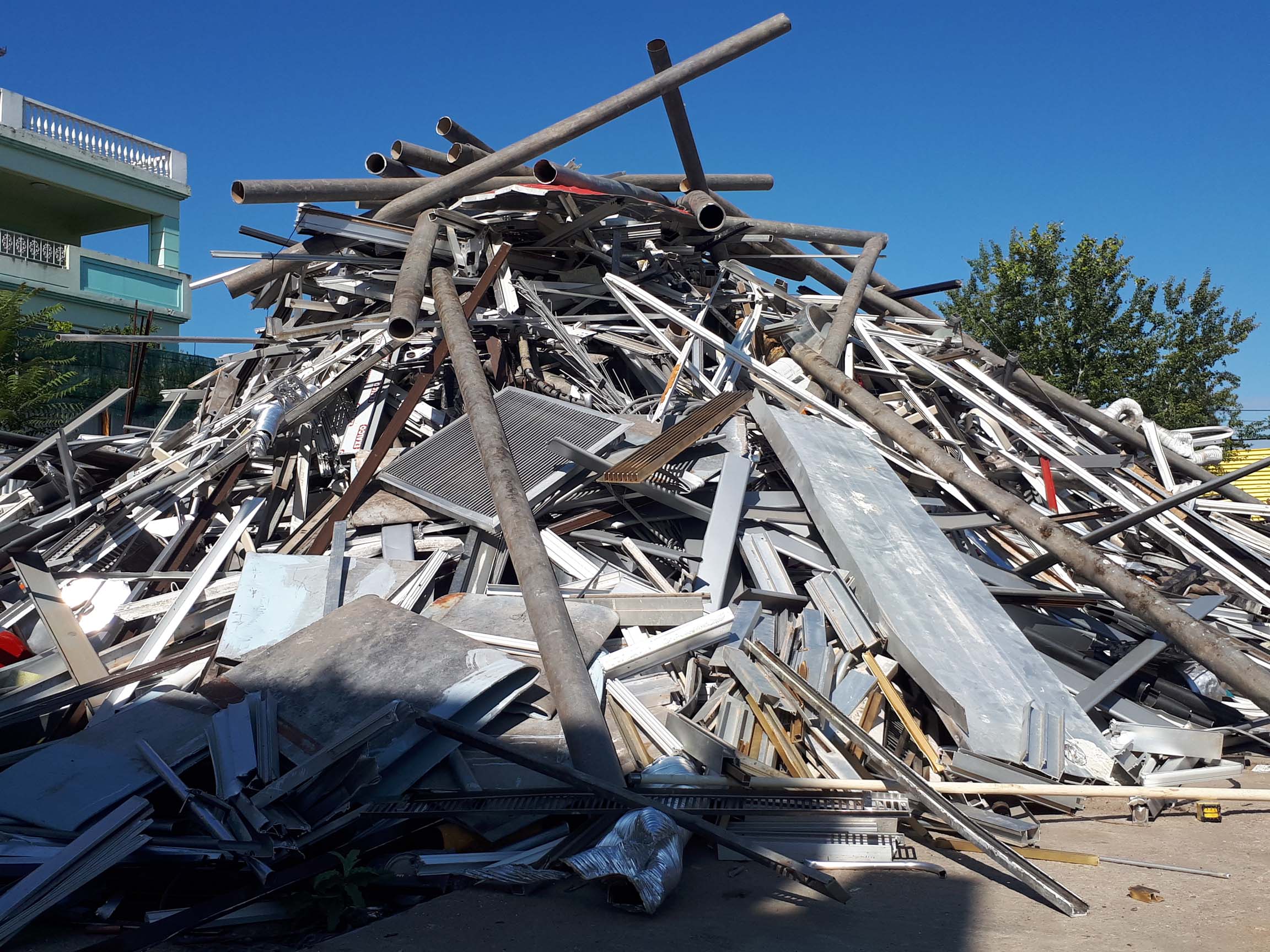 Λαρισαϊκή Ανακύκλωση - Metal Recycling Λάρισα