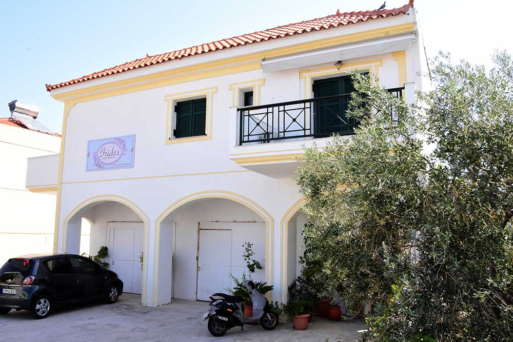 Irides Apartments - Ενοικιαζόμενα Διαμερίσματα Αγκίστρι
