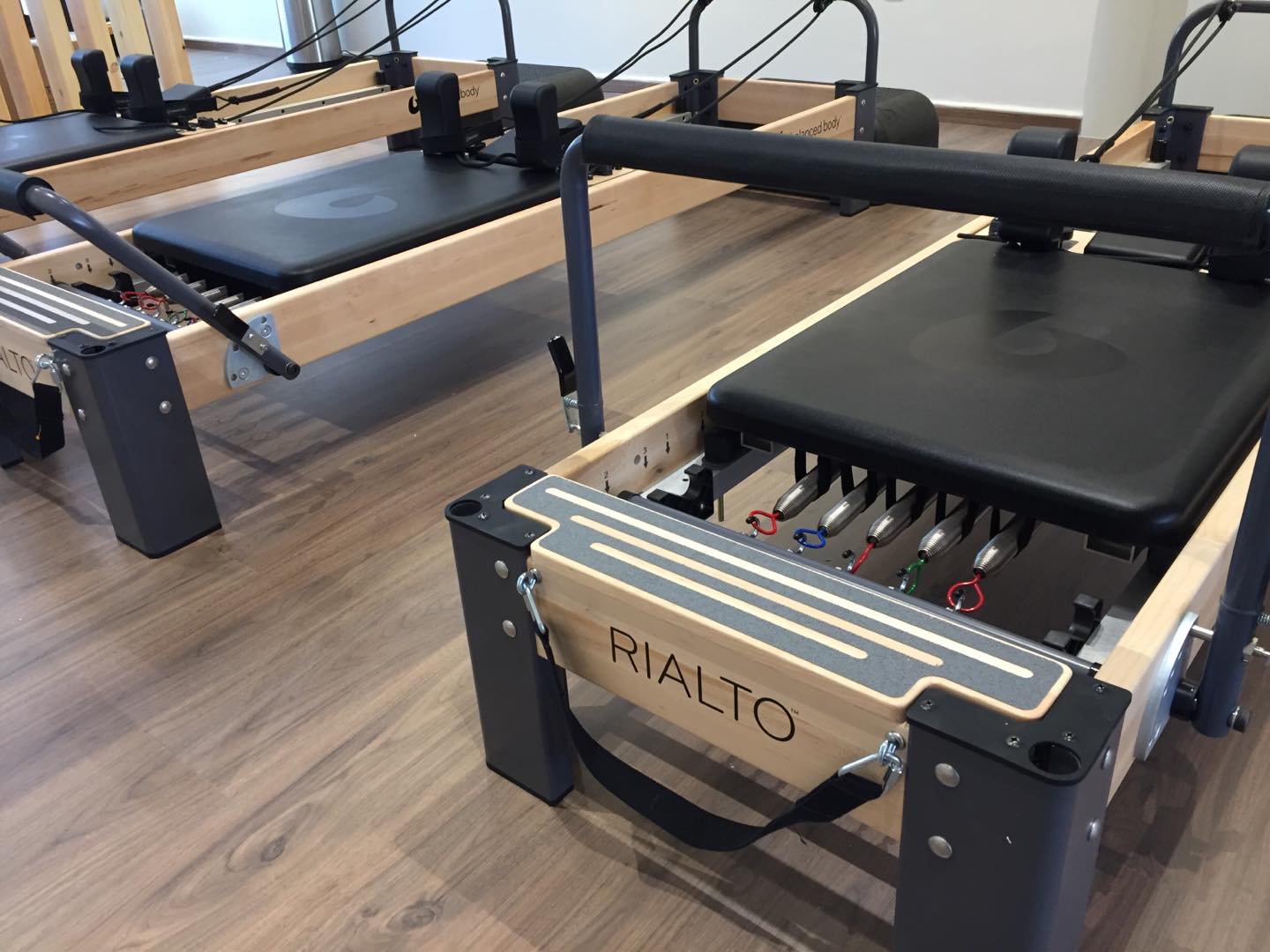 Anasa Studio Pilates & More - Pilates Reformer Yoga Σπάρτη