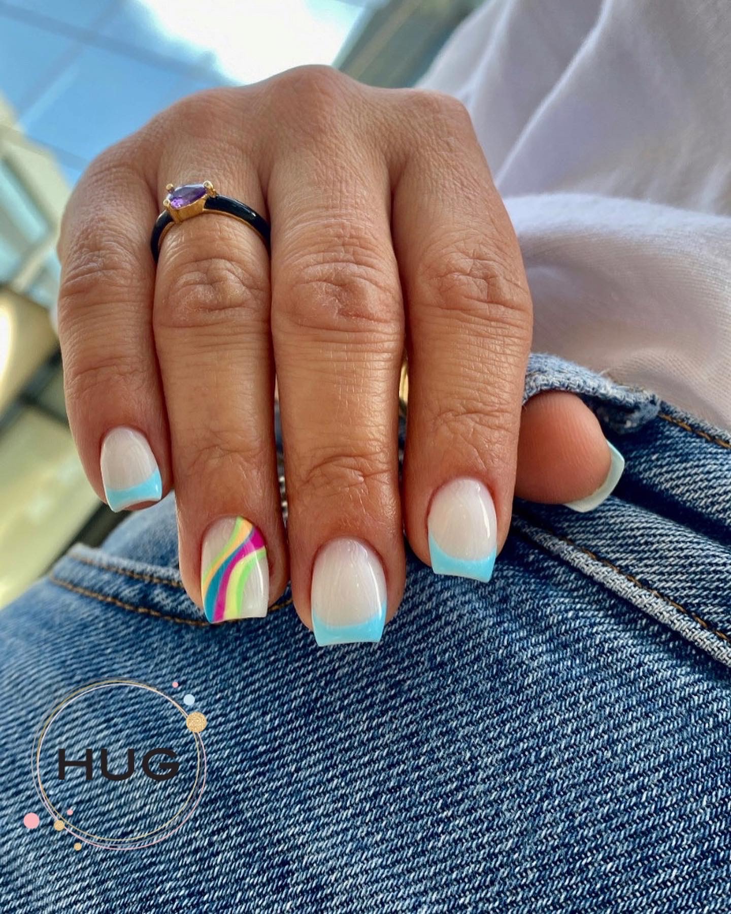 Hug Beauty Salon - Περιποίηση Νυχιών Βλεφαρίδες Μαρούσι