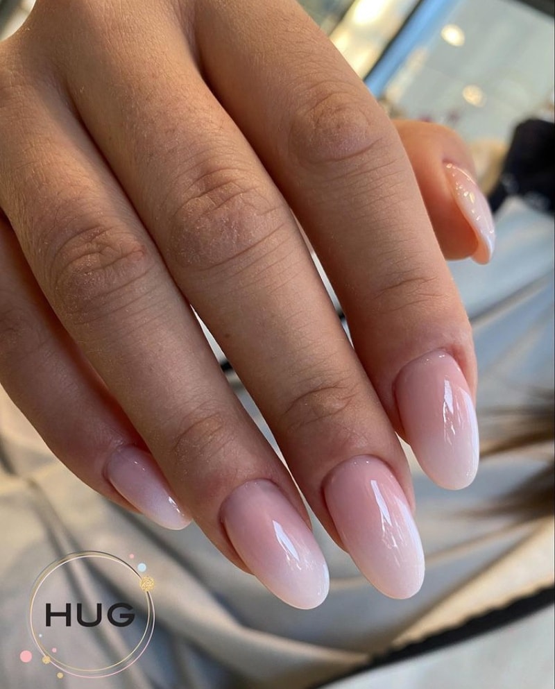 Hug Beauty Salon - Περιποίηση Νυχιών Βλεφαρίδες Μαρούσι