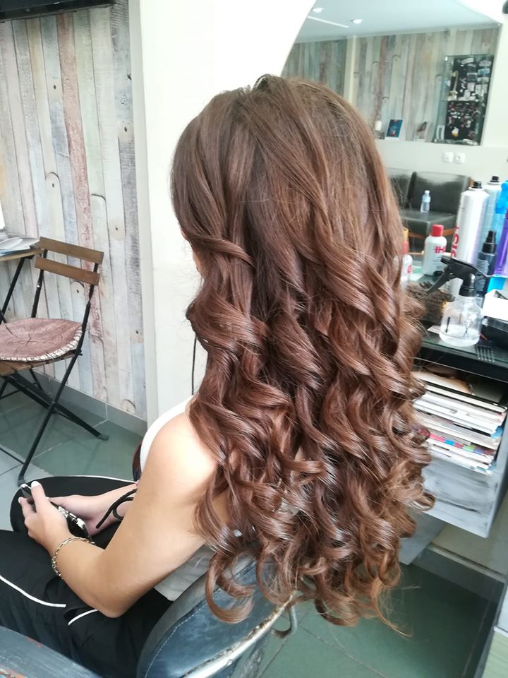 Κομμώσεις Ρούλα-Νίκος - Κομμωτήριο & Κουρείο Μοίρες