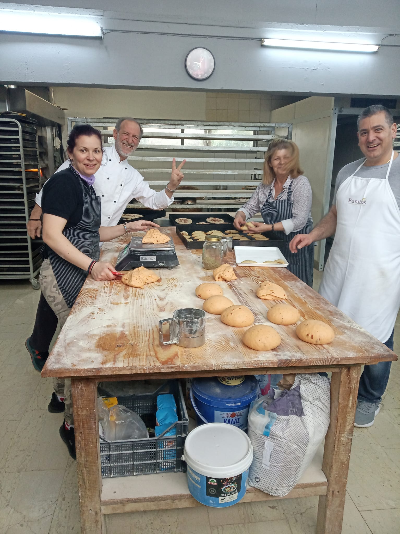 Φούρνος Ράγκος - Φρέσκο Ψωμί Αρτοποιήματα Λευκάδα