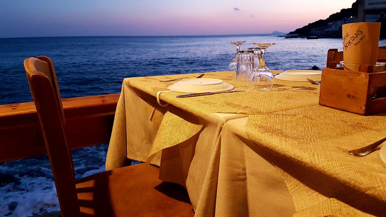 The Cave Of Nikolas - The Best Traditional Restaurant Santorini