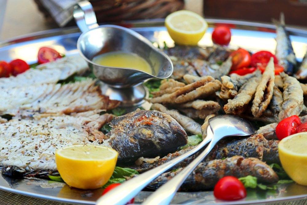 The Cave Of Nikolas - The Best Traditional Restaurant Santorini