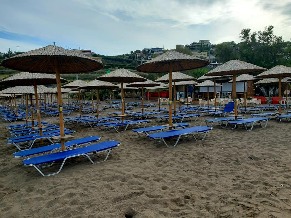 ΜαγιΟρκα Beach Bar - Οργανωμένη Παραλία Βρωμοπούσι Κερατέα