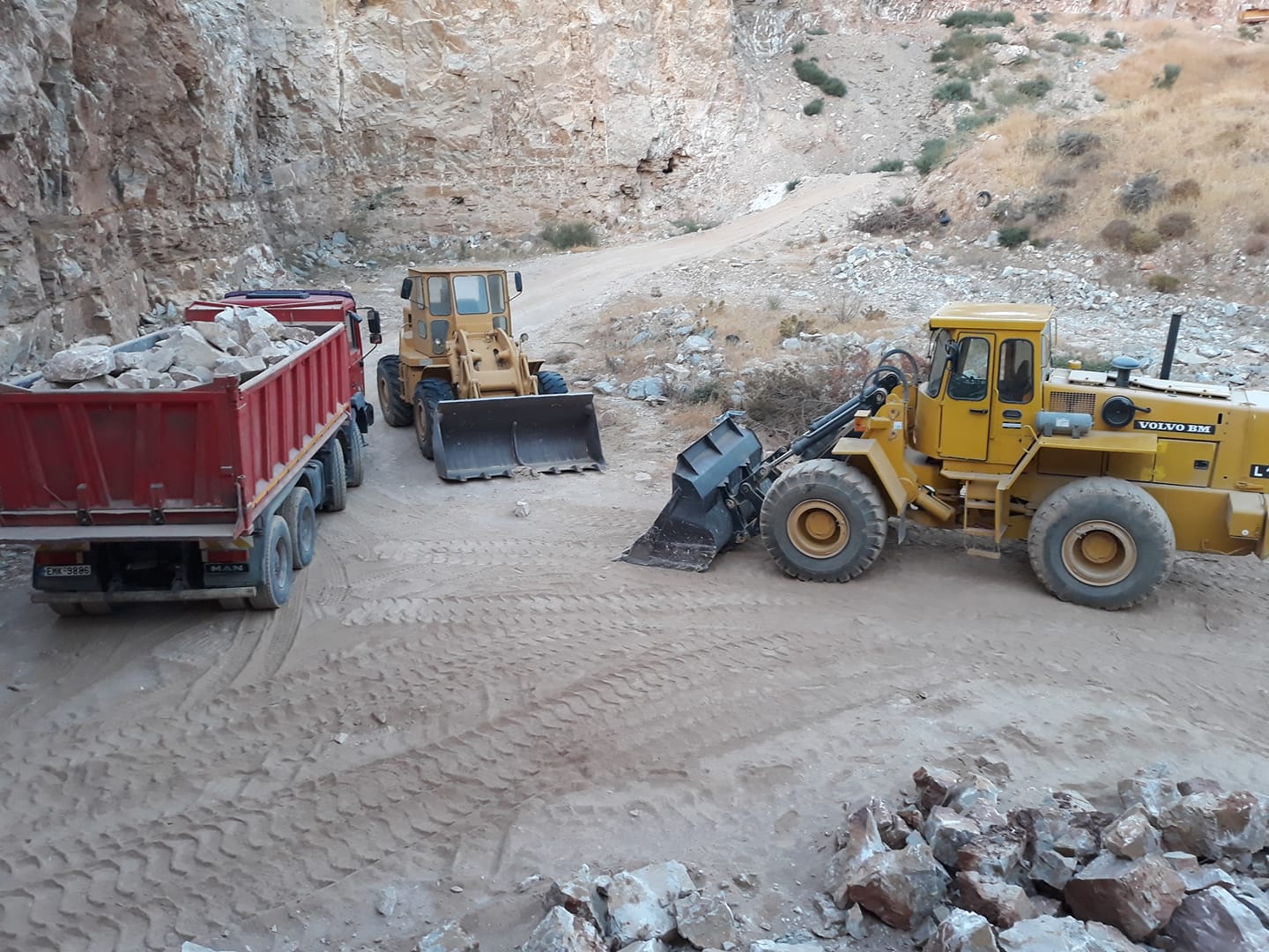 Κοράκη - Αδρανή Υλικά Έτοιμο Σκυρόδεμα Σίφνος