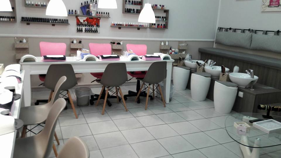 Mini Nails Bar - Νύχια Ποδολογικές Υπηρεσίες Περιστέρι