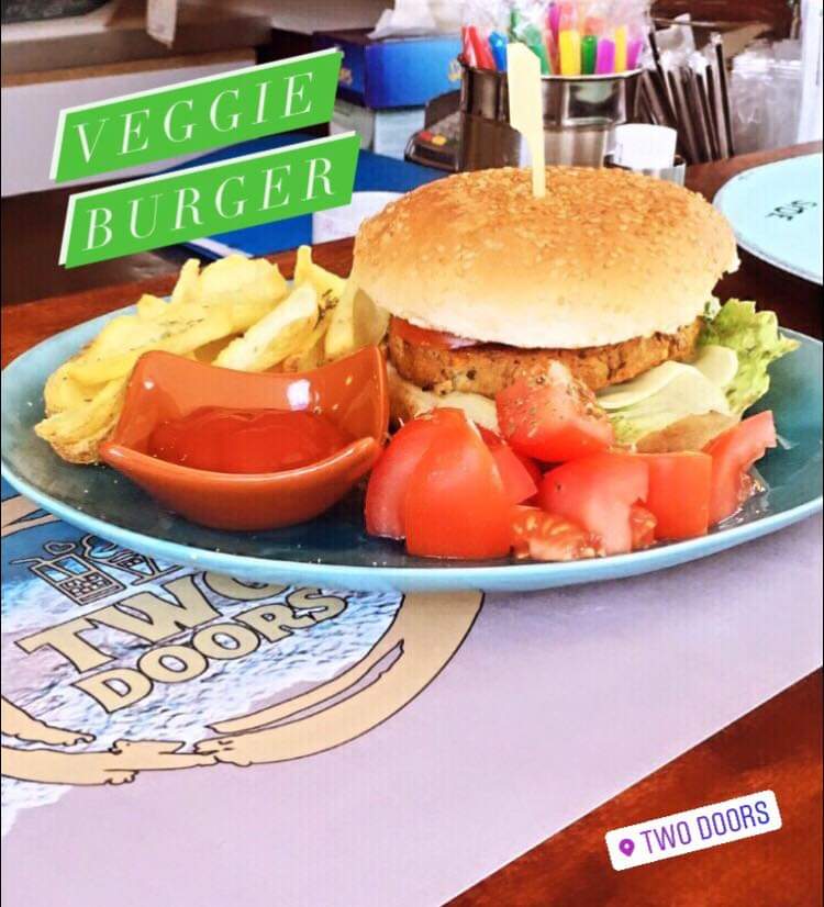 Two Doors Cafe - Brunch Γλυκό Καφές Ηραίο Σάμος