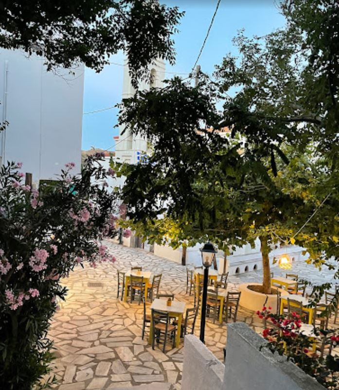 Παραδοσιακο Καφενείο - Φαγητό Γλυκό Καφές Αρνάδος