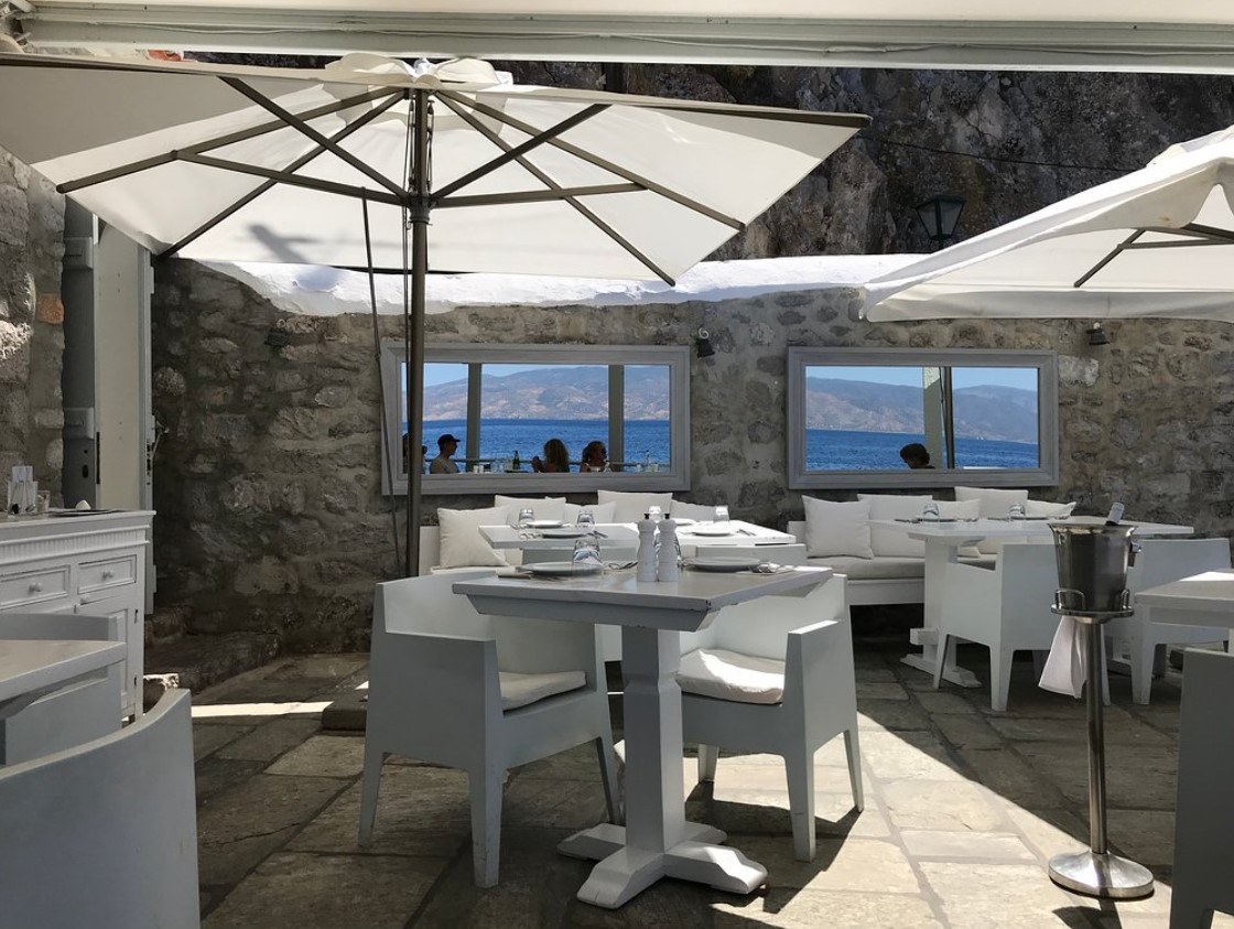 Seafood Restaurant Omilos - Εστιατόριο Θαλασσινών Ύδρα