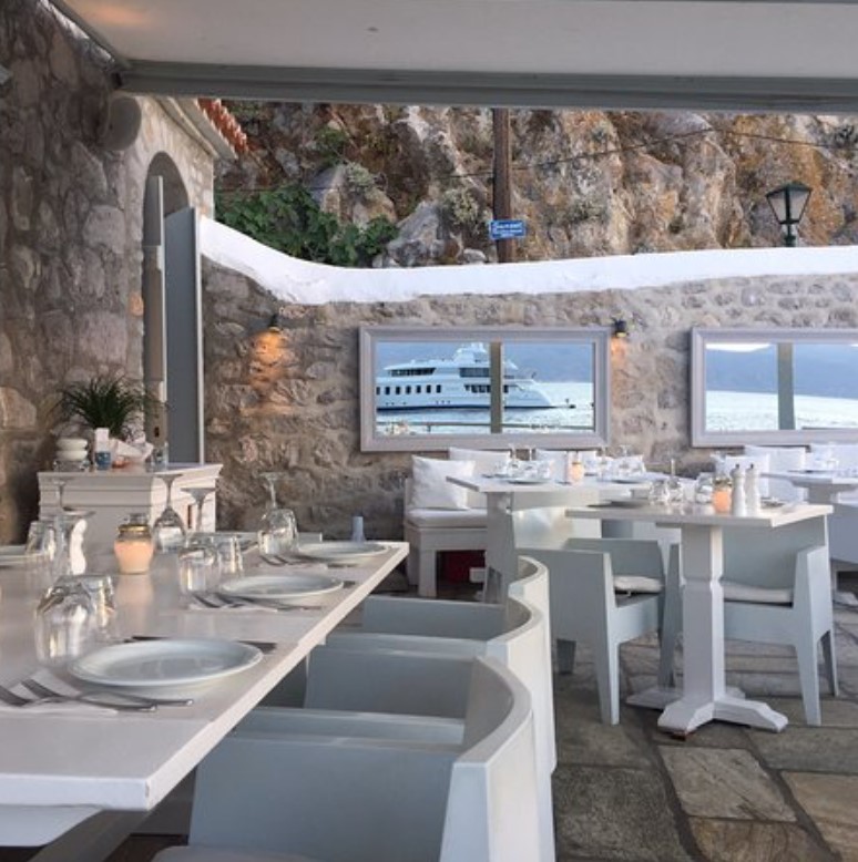 Seafood Restaurant Omilos - Εστιατόριο Θαλασσινών Ύδρα