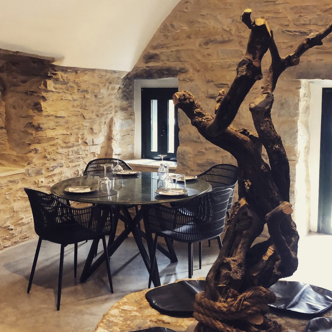 Matapan Wine Bar Restaurant - Φαγητό Ποτό Άλικα Μάνη