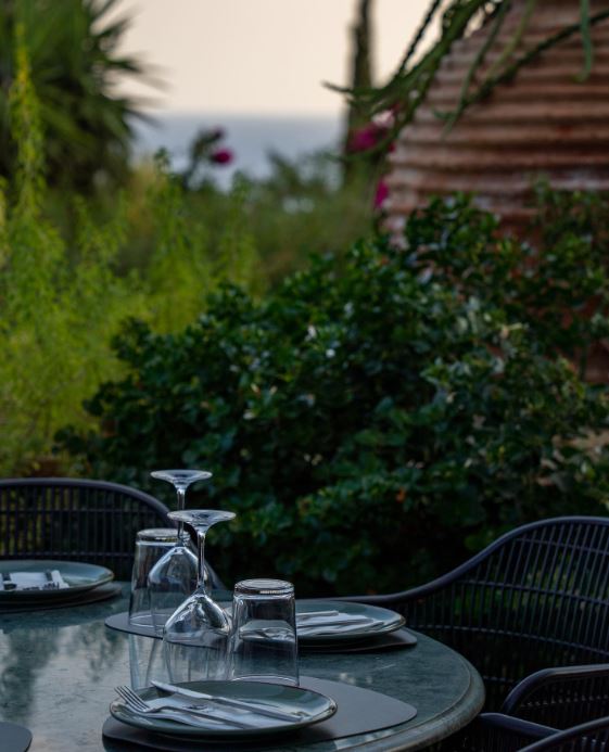 Matapan Wine Bar Restaurant - Φαγητό Ποτό Άλικα Μάνη