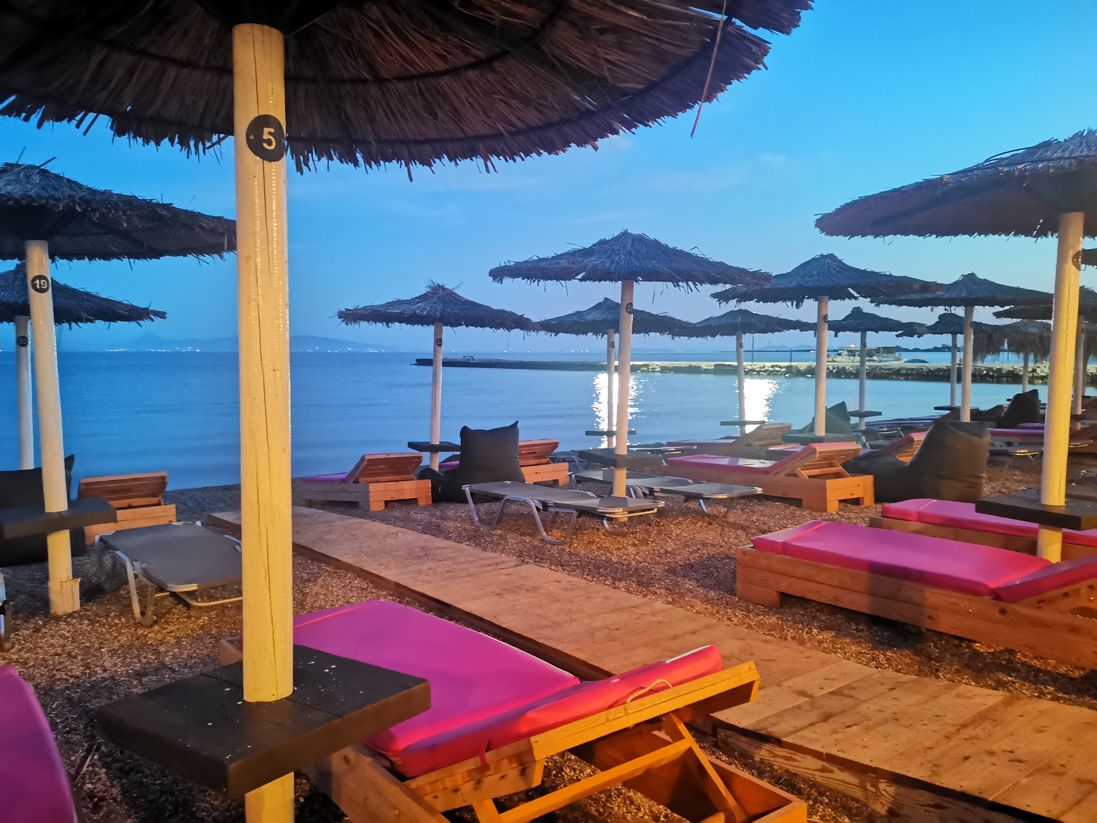 Blue Blue - Beach Bar Κρυονέρι Αιτωλοακαρνανίας
