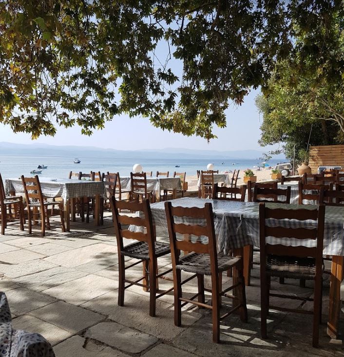 Πλάτανος - Εστιατόριο Θαλασσινών Μικρό Μαγνησίας