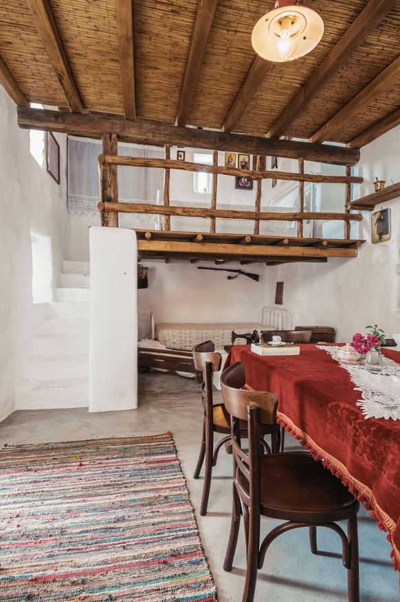Rizes - Farmstead Tour Restaurant Ano Mera Mykonos