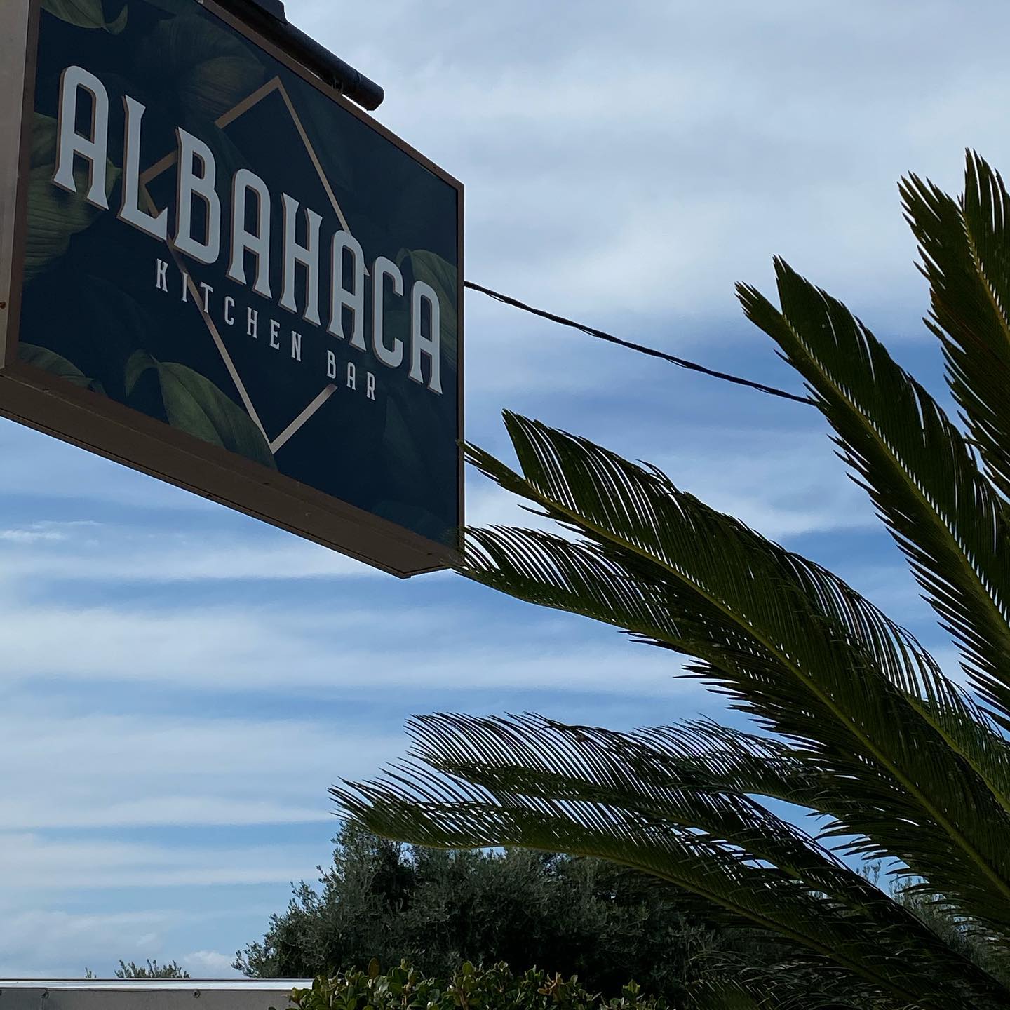 Albahaca Kitchen Bar - Brunch Καφές Cocktails Θεολόγος