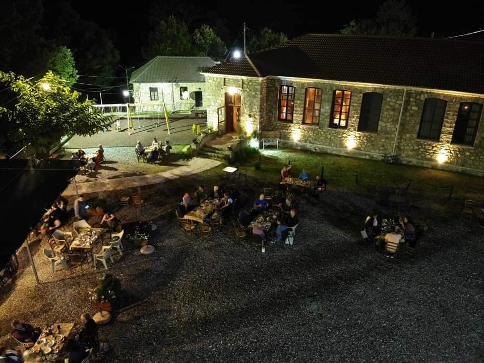 Πεκλαρίτικο Στέκι - Εστιατόριο Ψησταριά Cafe Πηγή Ιωαννίνων