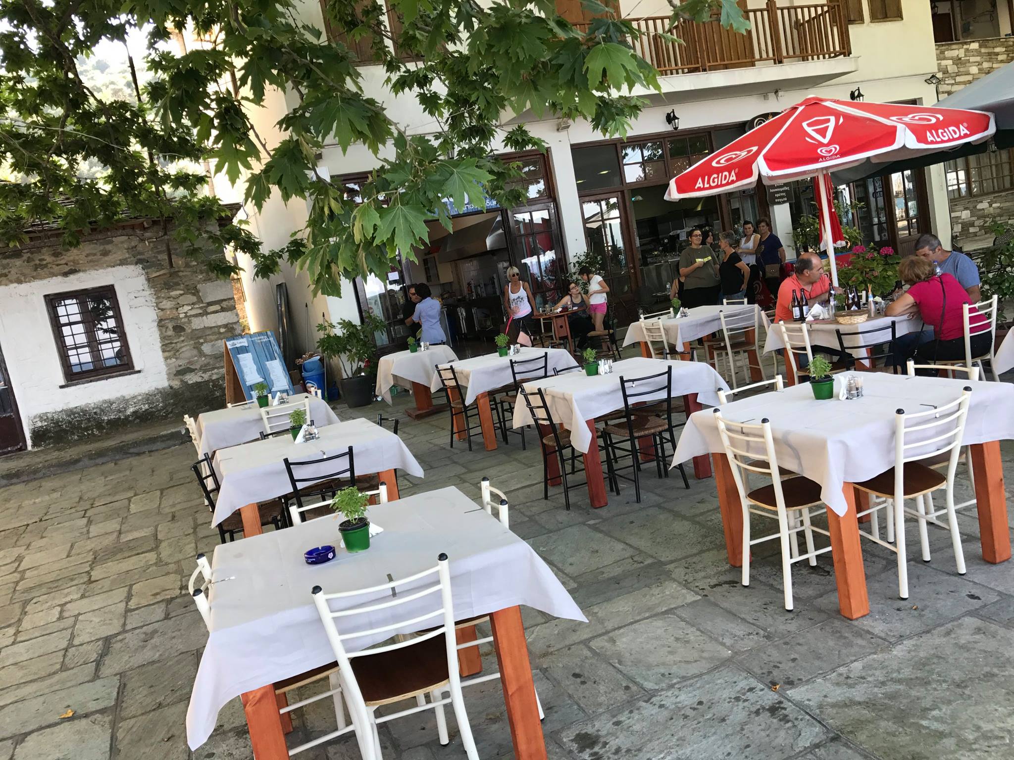 Σεβάχ-Sevah - Ψαροταβέρνα Τσιπουράδικο Φαγητό Χορευτό