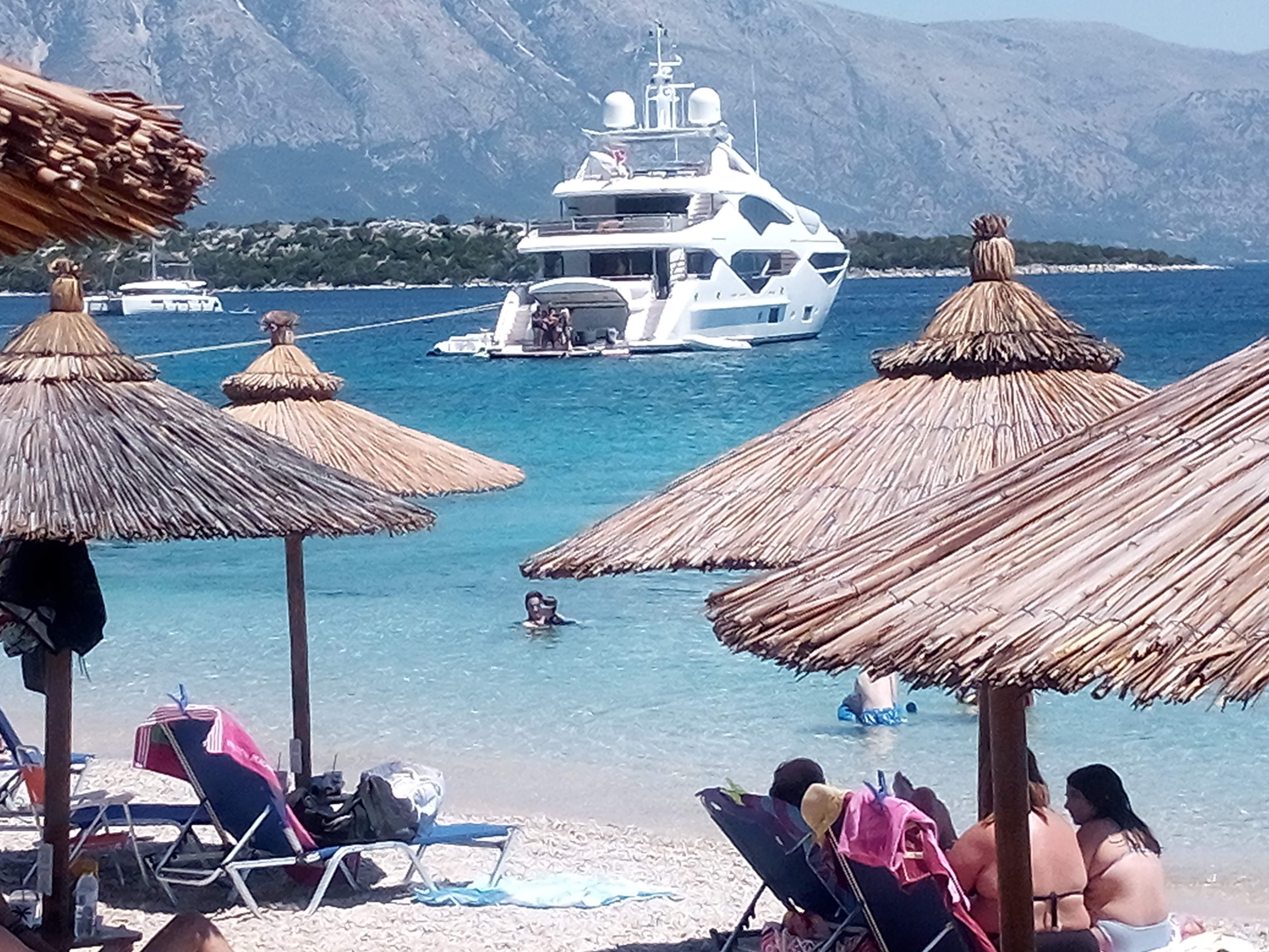 Vathiavali Beach Bar - Φαγητό Καφές Ποτό Πογωνιά