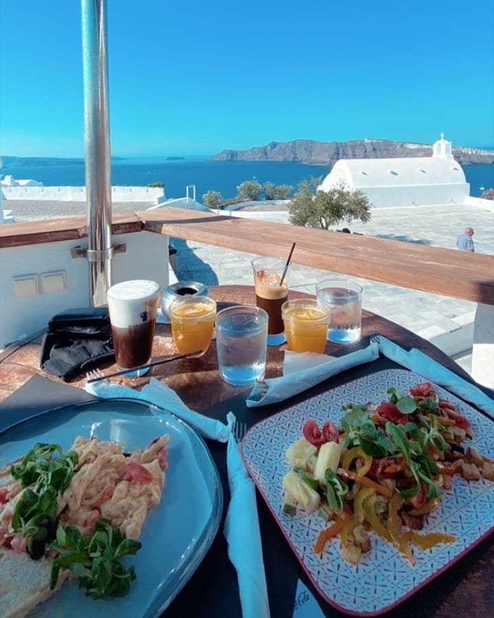 Luno Cafe Bar - Breakfast Coffee Drinks Oia