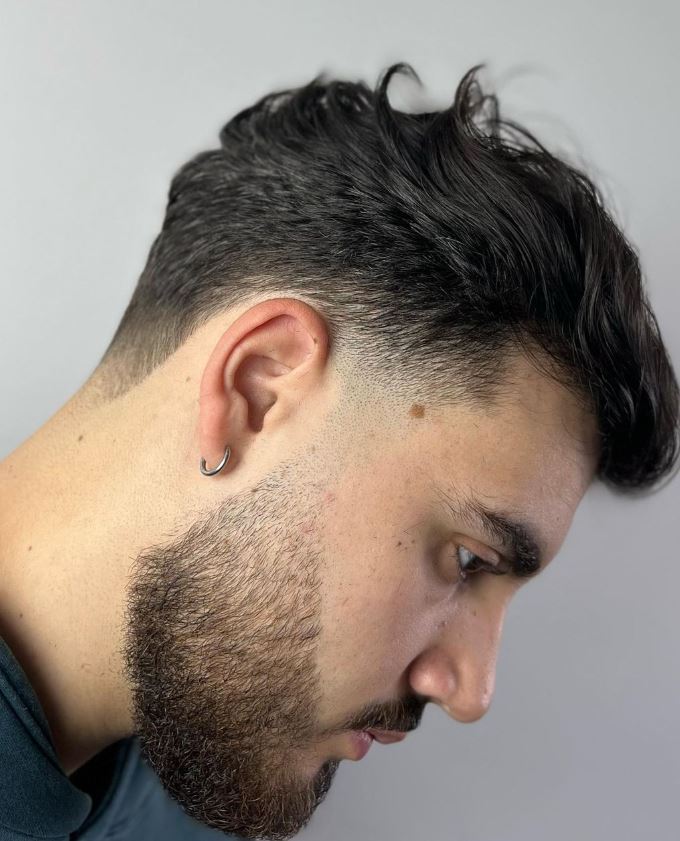 Stay Gold Barbershop - Ανδρικό Κούρεμα Κόρινθος