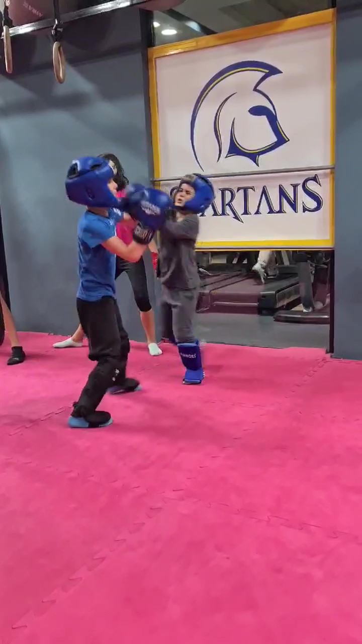 Γυμναστηριο Titans Gym - Personal Group Training Ιωάννινα