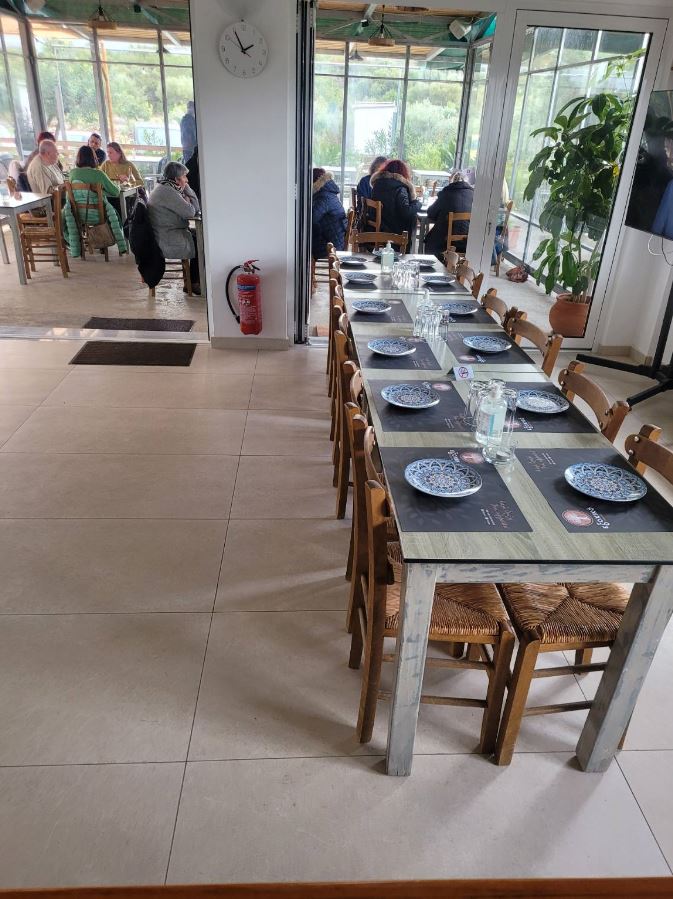 Εξοχικό - Ταβέρνα Ψησταριά Βαθύ Λασιθίου