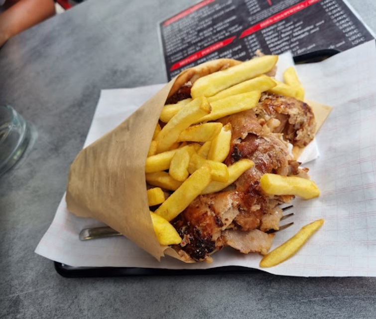 Gyros Land - Σάντουιτς Μερίδες Delivery Νέα Μουδανιά