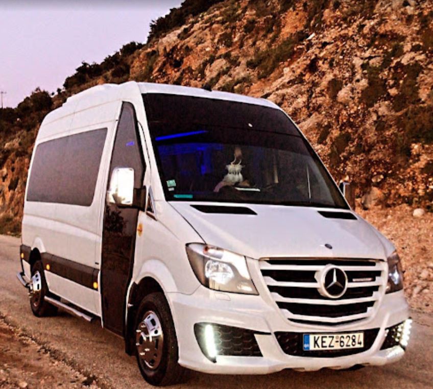 Kouloumpis - Private Mini Bus Transfers Argostoli Kefalonia