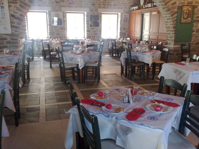 Meltemi Bar Restaurant - Food And Cocktails Naoussa Paros