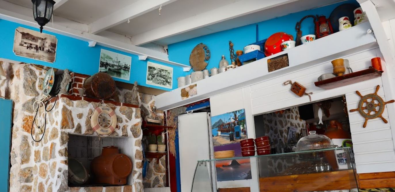 Smugglers Bar Restaurant