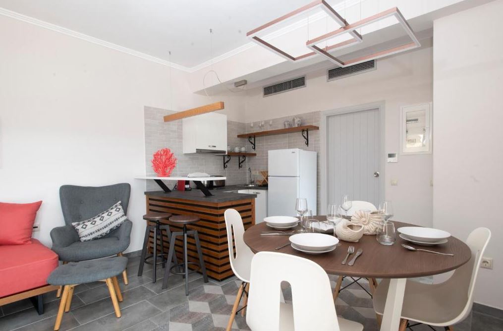 Alma Hills - Luxury Vacation Apartments Gialova
