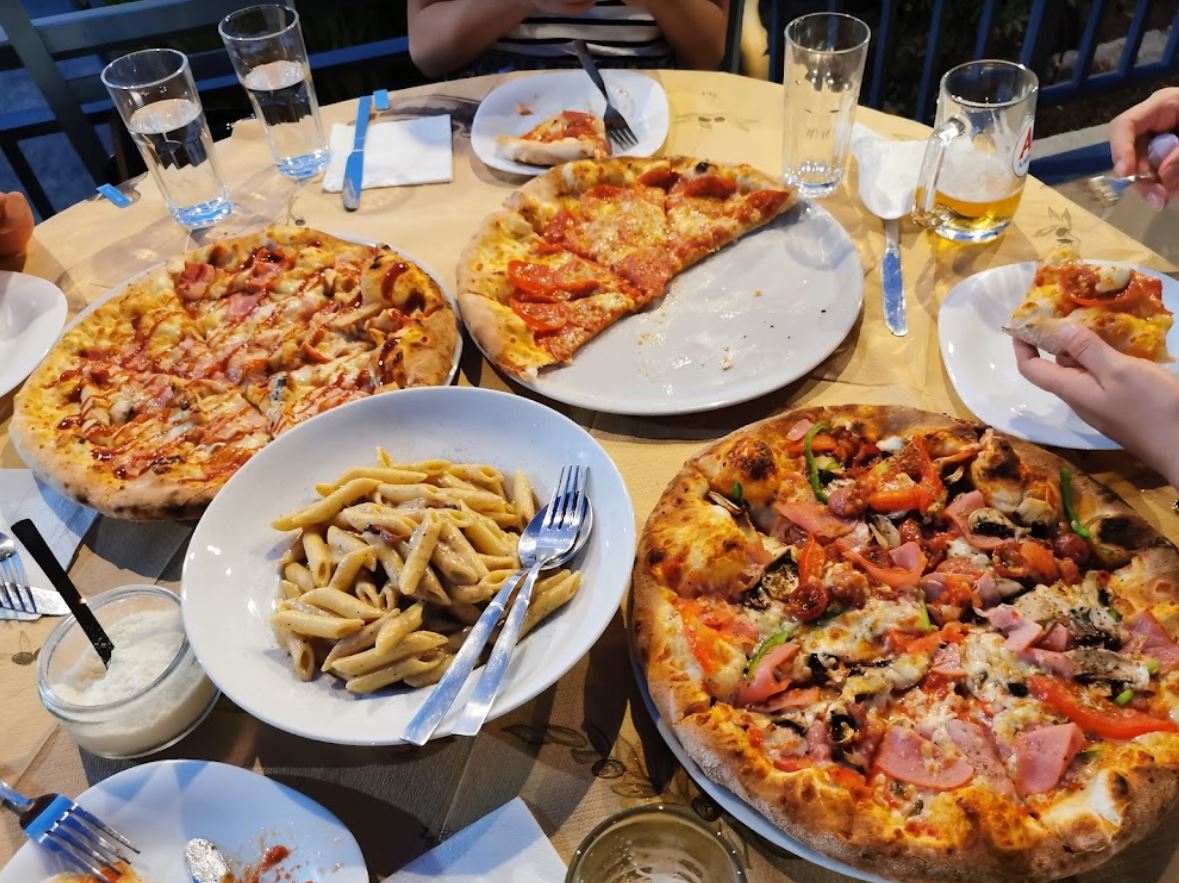 Marios Pizzeria - Πίτσα Μακαρονάδες Ίστρον