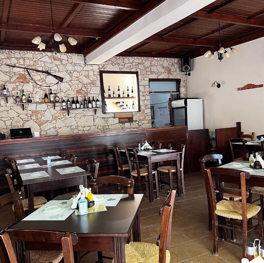 Tavern Cafe Platanos - Traditional Cretan Cuisine Kritsa